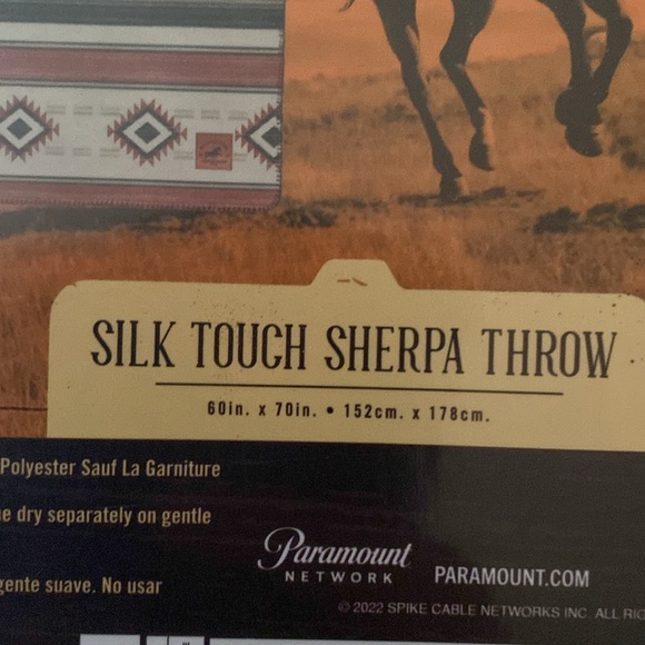 Yellowstone | Bedding | Yellowstone Sherpa Throw | Poshmark